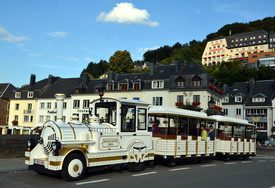 Het Kasteel van Godfried van Bouillon en het Graf van de Reus in ...